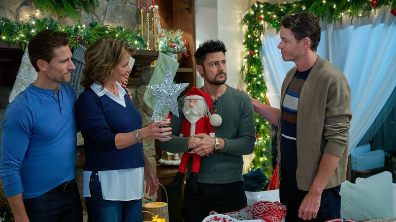 What To Watch Saturday: Three Wisest Men On Hallmark, Glen Powell Hosts ...