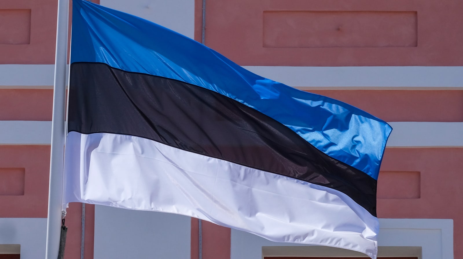 Estonia allocates €3.5 million for Starlink for Ukraine