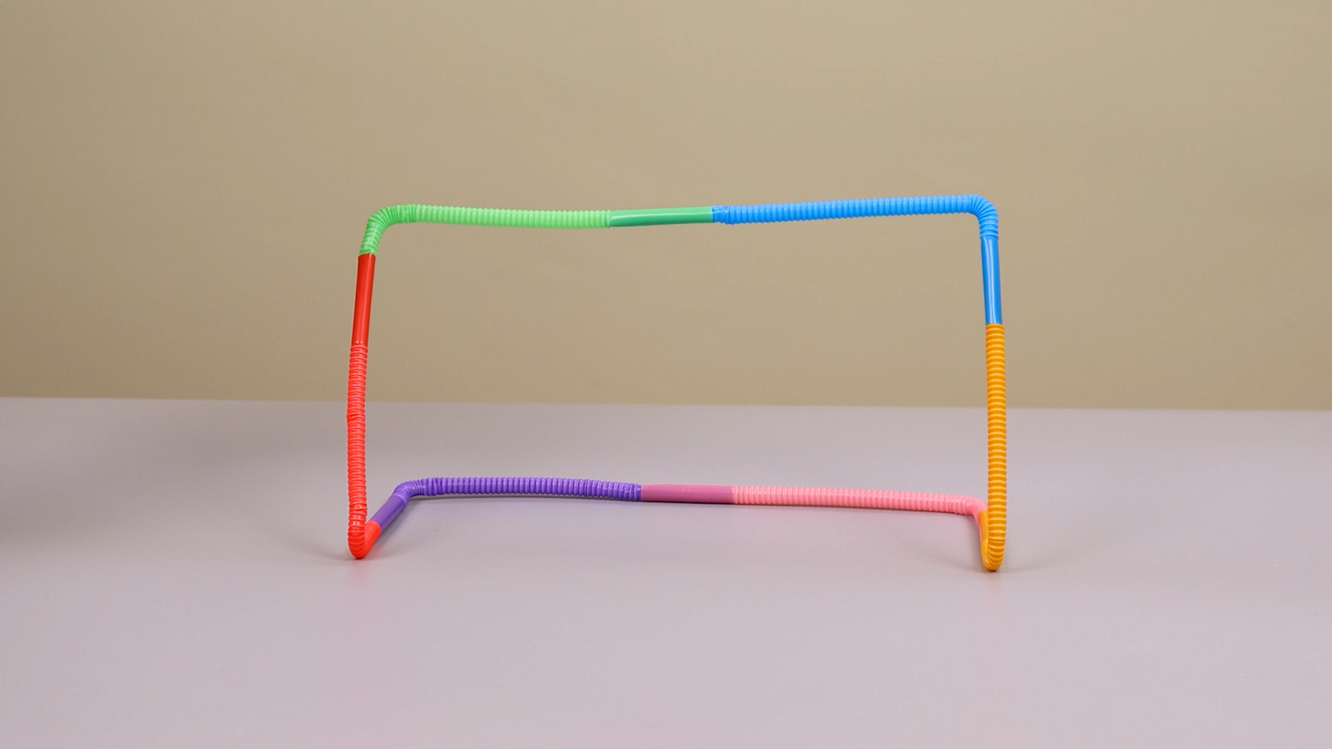 Simplify Life with these Genius Straw Hacks