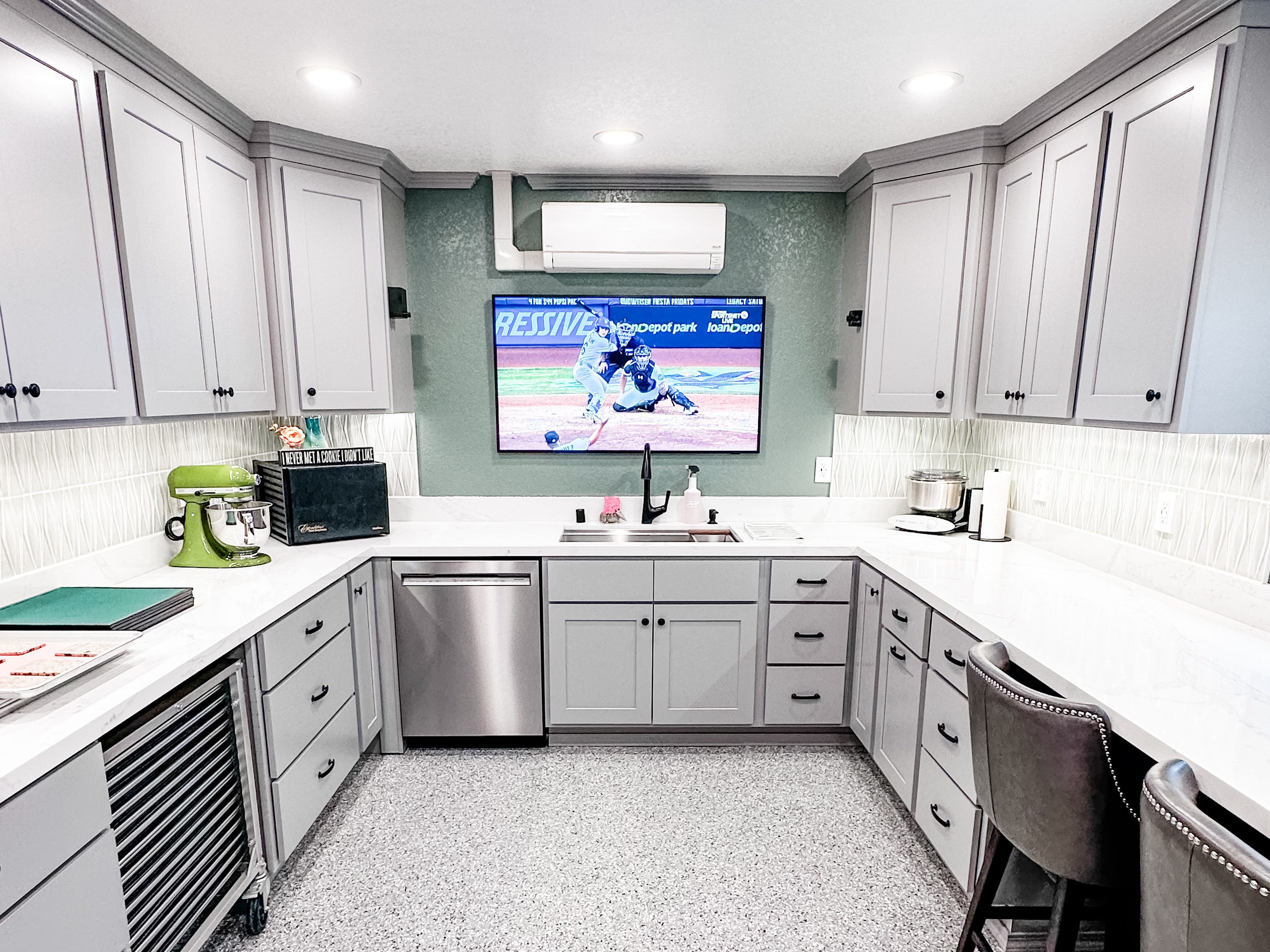 A couple spent $26,000 turning their garage into a kitchen. The space ...