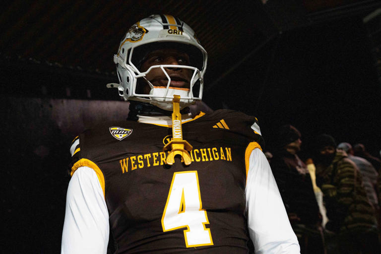 How WMU paid respects to former Bronco, NFL player, in game after his death