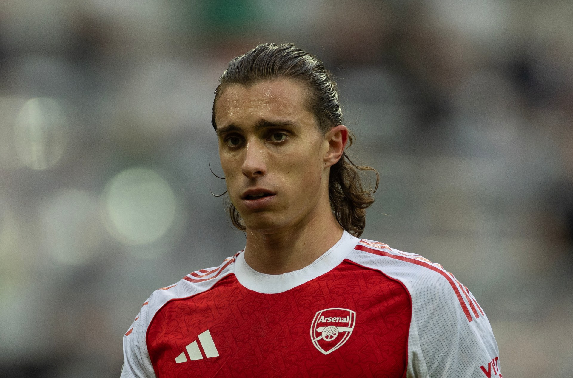 Calafiori returns to Arsenal due to injury