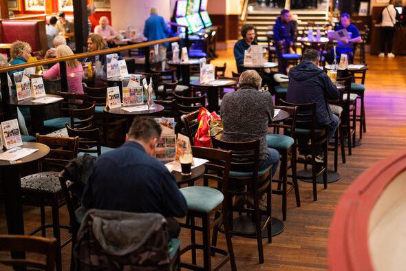 Americans try Wetherspoons for the first time and leave two-word review