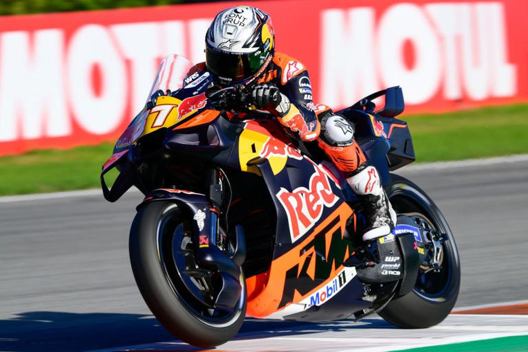 MotoGP Valensiya sprint: Alex Marquez galibiyete ulaştı, Acosta ikinci ...