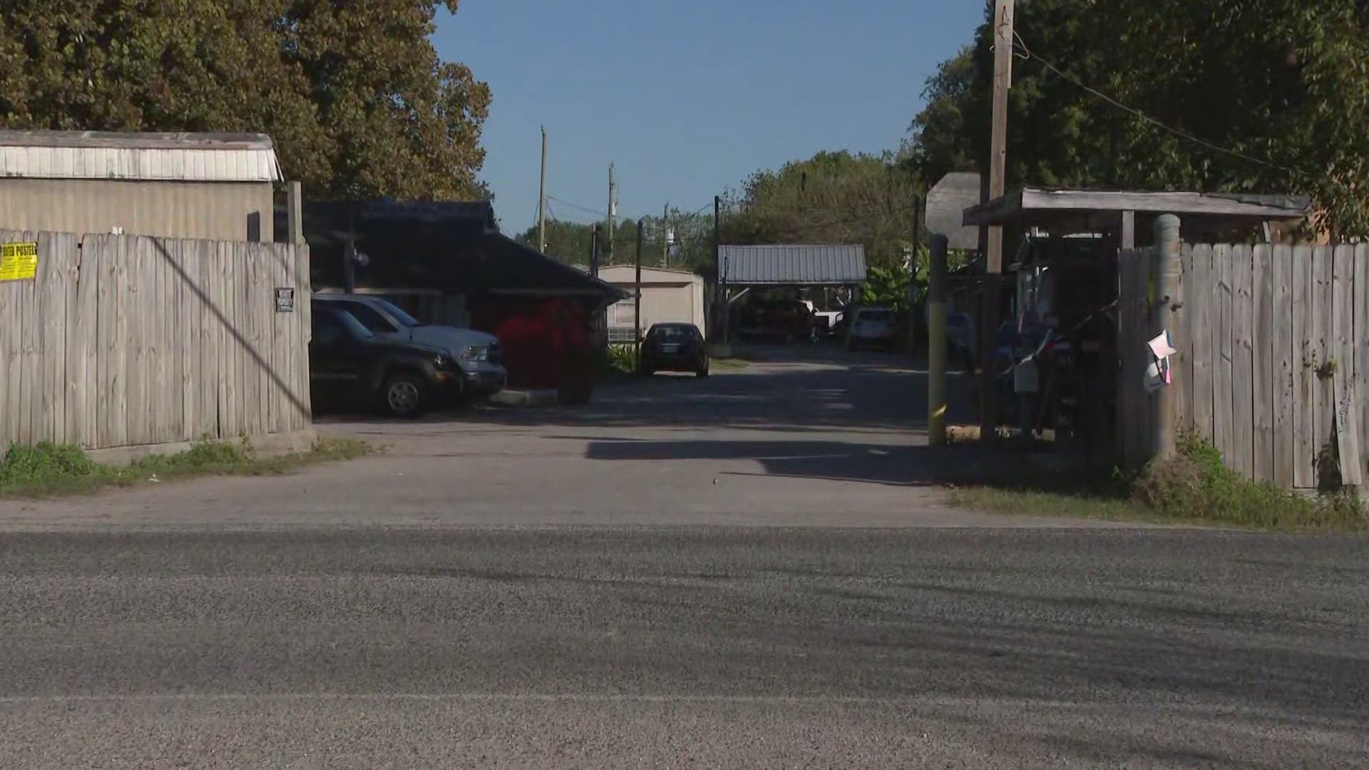 HCSO searching for gunman after man found shot to death at north Harris ...