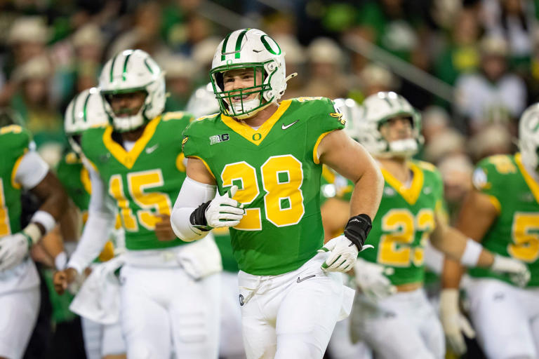 Week 12 Report Card: Oregon Ducks grade highly after impressive victory ...