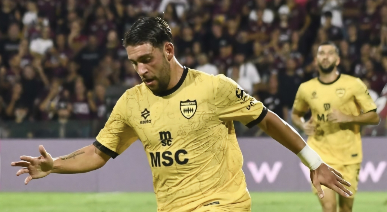 Crotone-Sorrento 3-1, inutile la rete di Sabbatani in avvio di ripresa