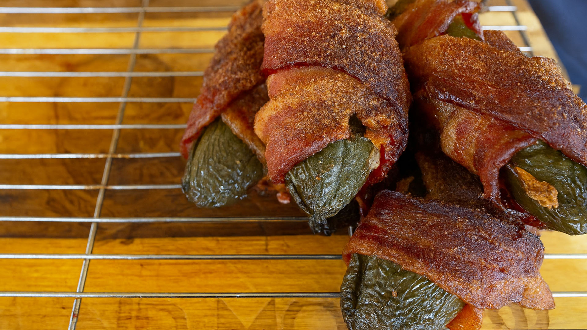 How to Make Bacon Wrapped Jalapeño Poppers