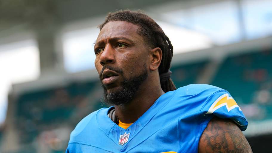 NFL analyst offers up an interesting Chargers trade option for the 2026 ...