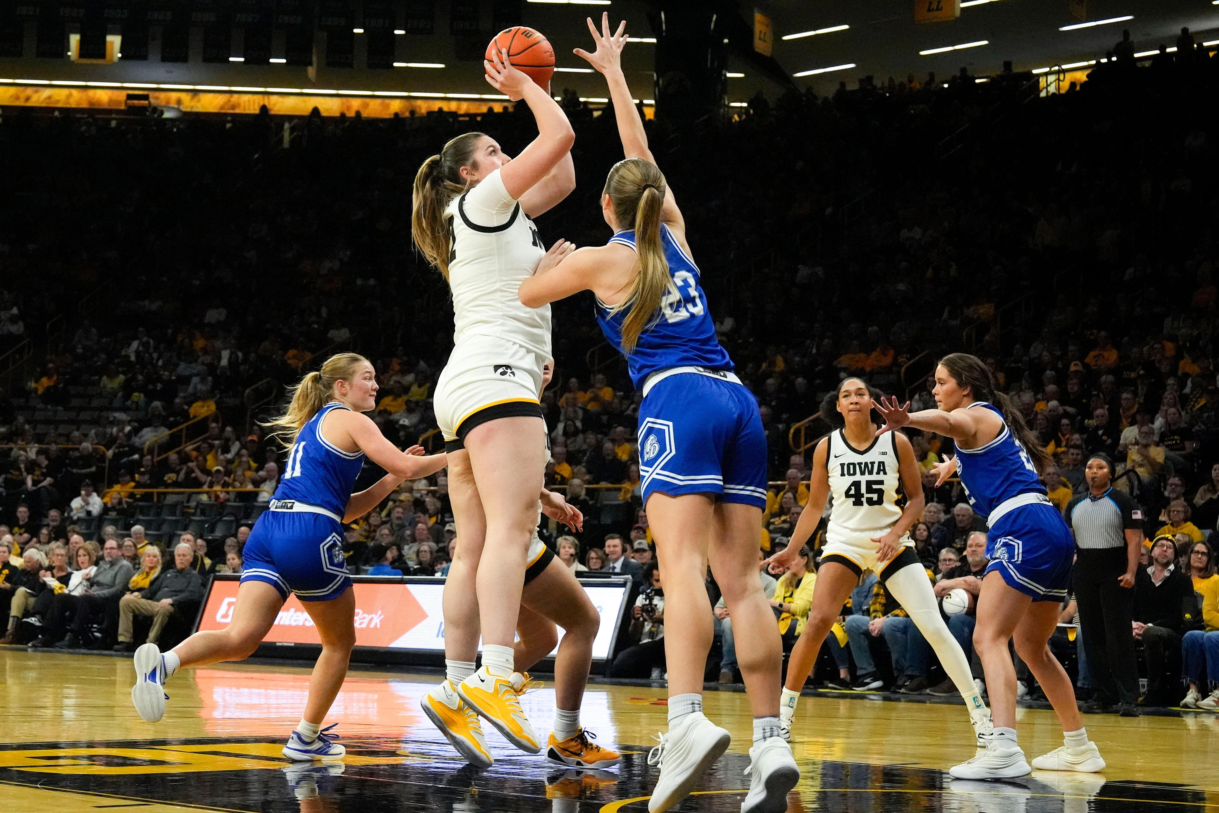 Iowa women's basketball frosh Layla Hays registers career first