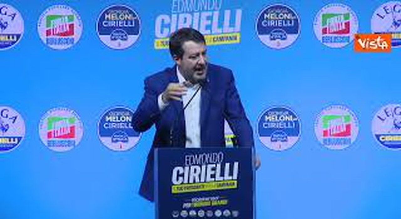 Salvini a Napoli: «Se non ti piace il calcio e San Gennaro torna a casa ...