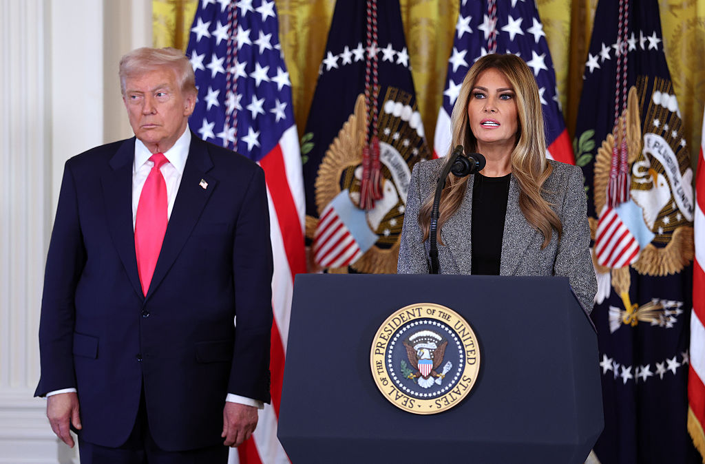 ‘What’s Wrong with His Hand?’: Trump Nods Off Mid-Speech, Pops Awake ...