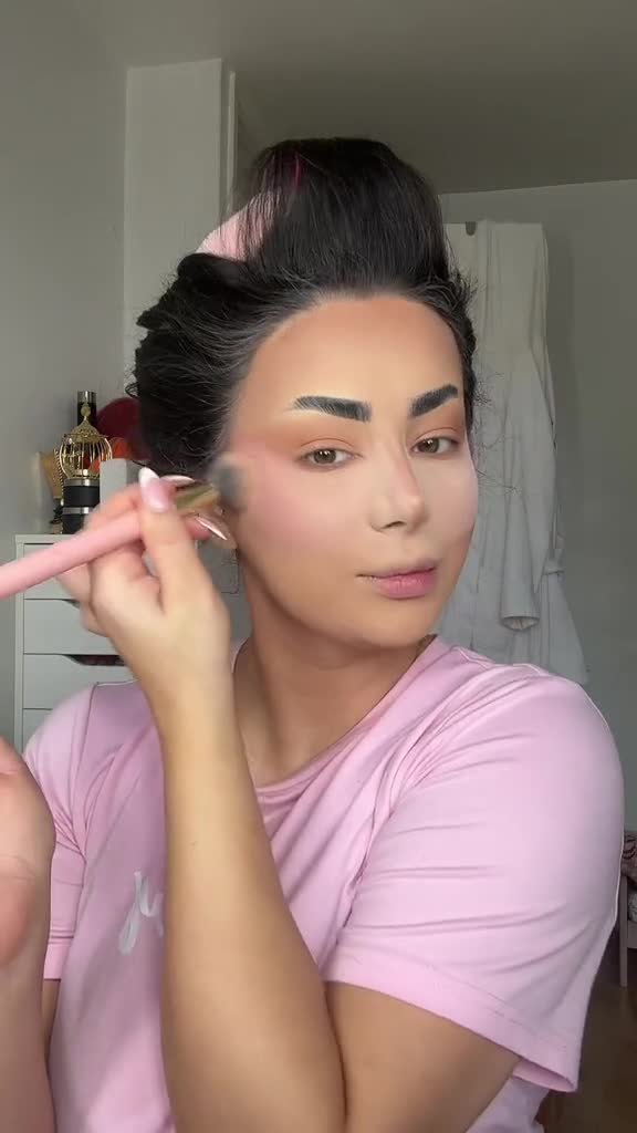 10 Beauty perfecting finishing powder is literally a game changer