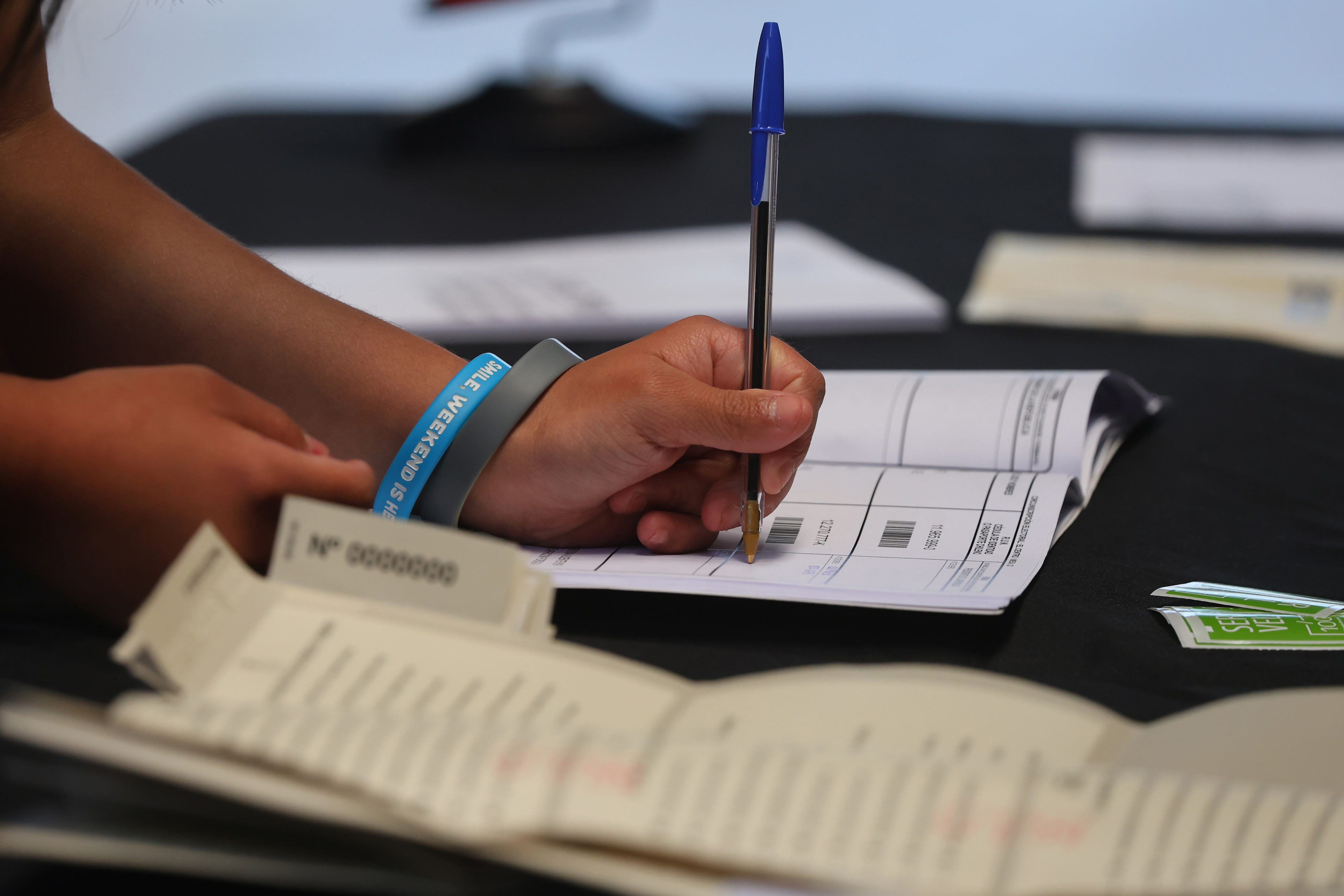 Elecciones 2025: Servel reporta un 27,4% de mesas constituidas en Chile ...