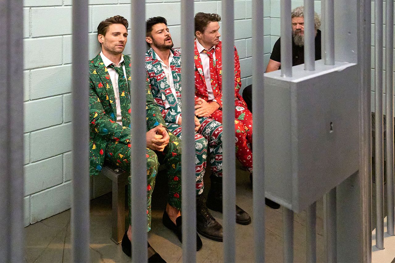 Hallmark's Tyler Hynes Shares the Heartwarming 'Greatest Gift I've Ever ...