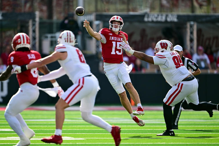 Indiana football vs Wisconsin recap: Fernando Mendoza sets IU's single ...