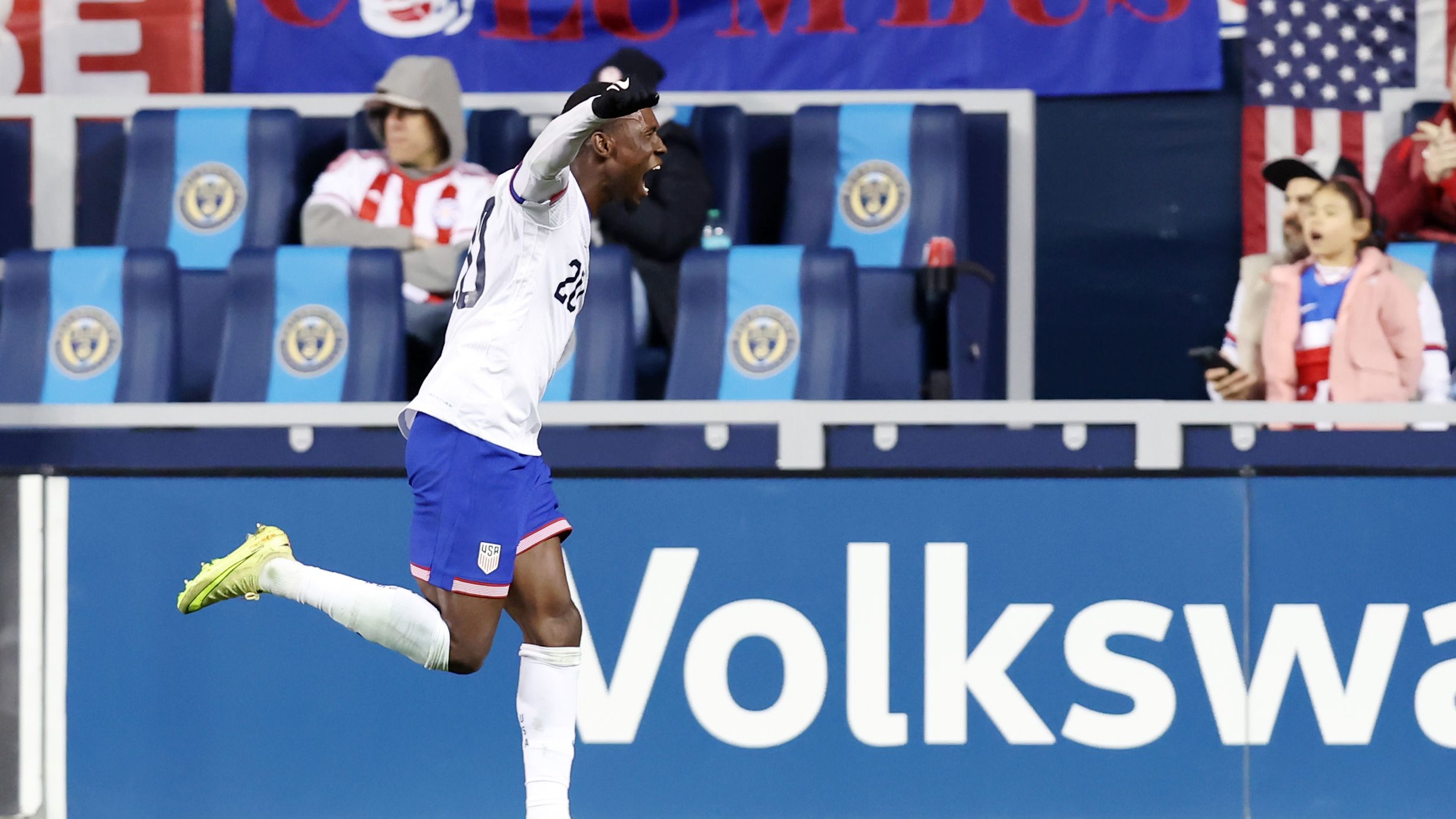 WATCH: Folarin Balogun scores USMNT game-winner after Gio Reyna’s ...