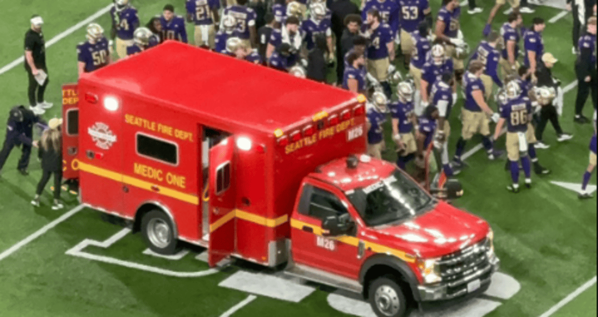 Fans Praying For College Football Player That Had To Be Hospitalized ...