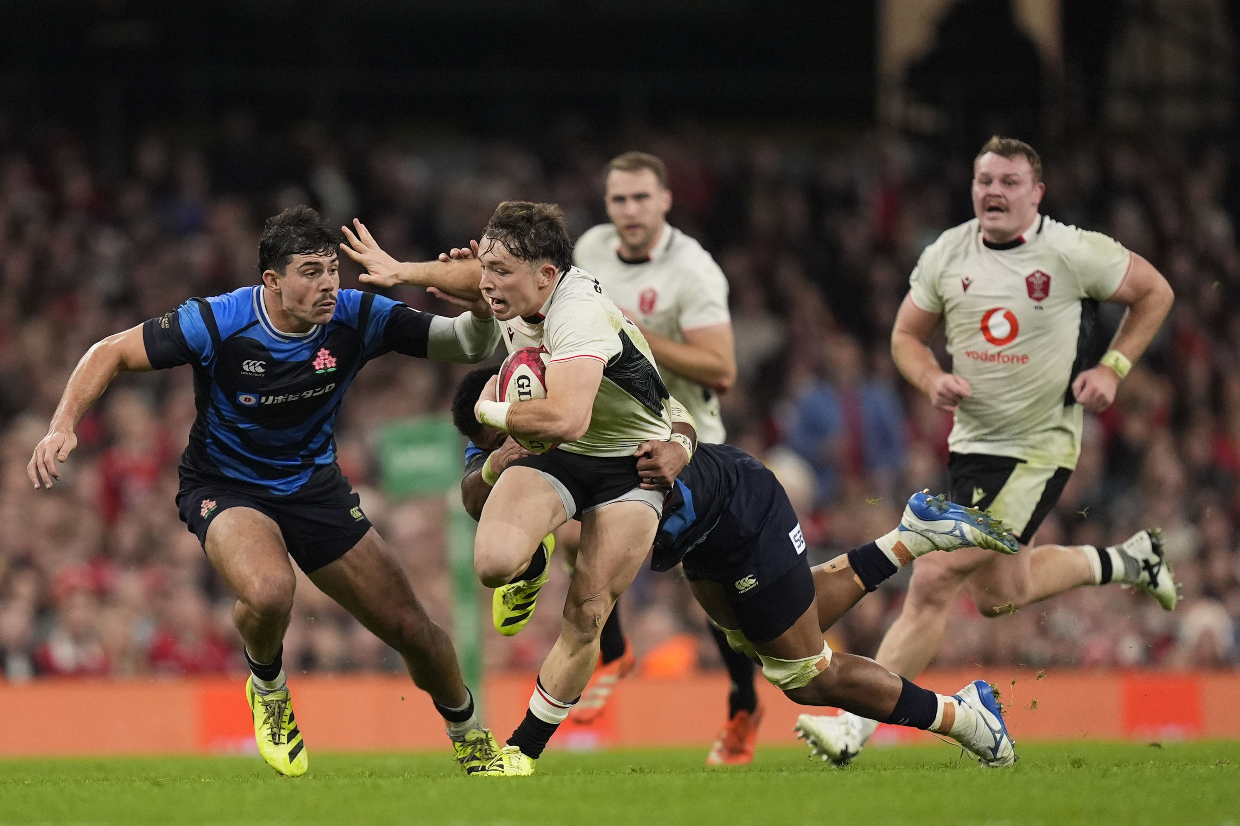 Evans strikes at the last to give Wales crucial win over Japan