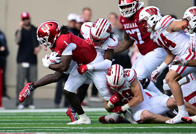 Wisconsin starting defensive back Geimere Latimer to enter transfer portal