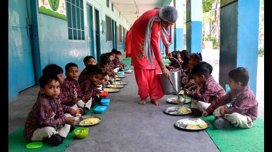 Mid-day meal fund delays force govt schools to borrow supplies