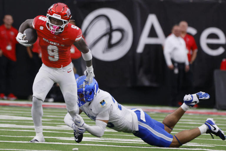 UNLV missing star running back against Utah State