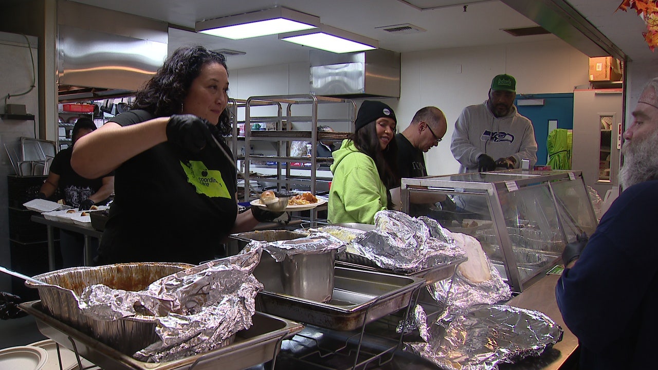 Seattle Seahawks legends, Tacoma organizations team up for Thanksgiving ...