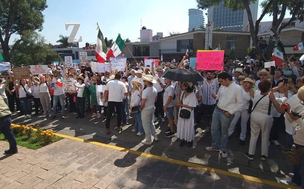 Guadalajara se suma a la 'Marcha de la Generación Z' y miles se reúnen ...
