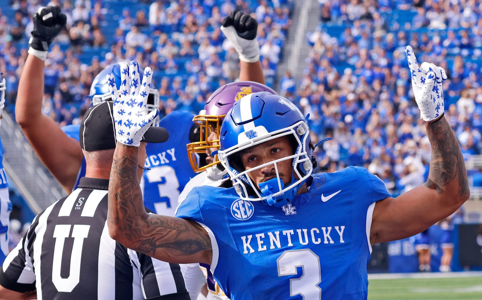 Cats win third straight, 42-10 over Tennessee Tech