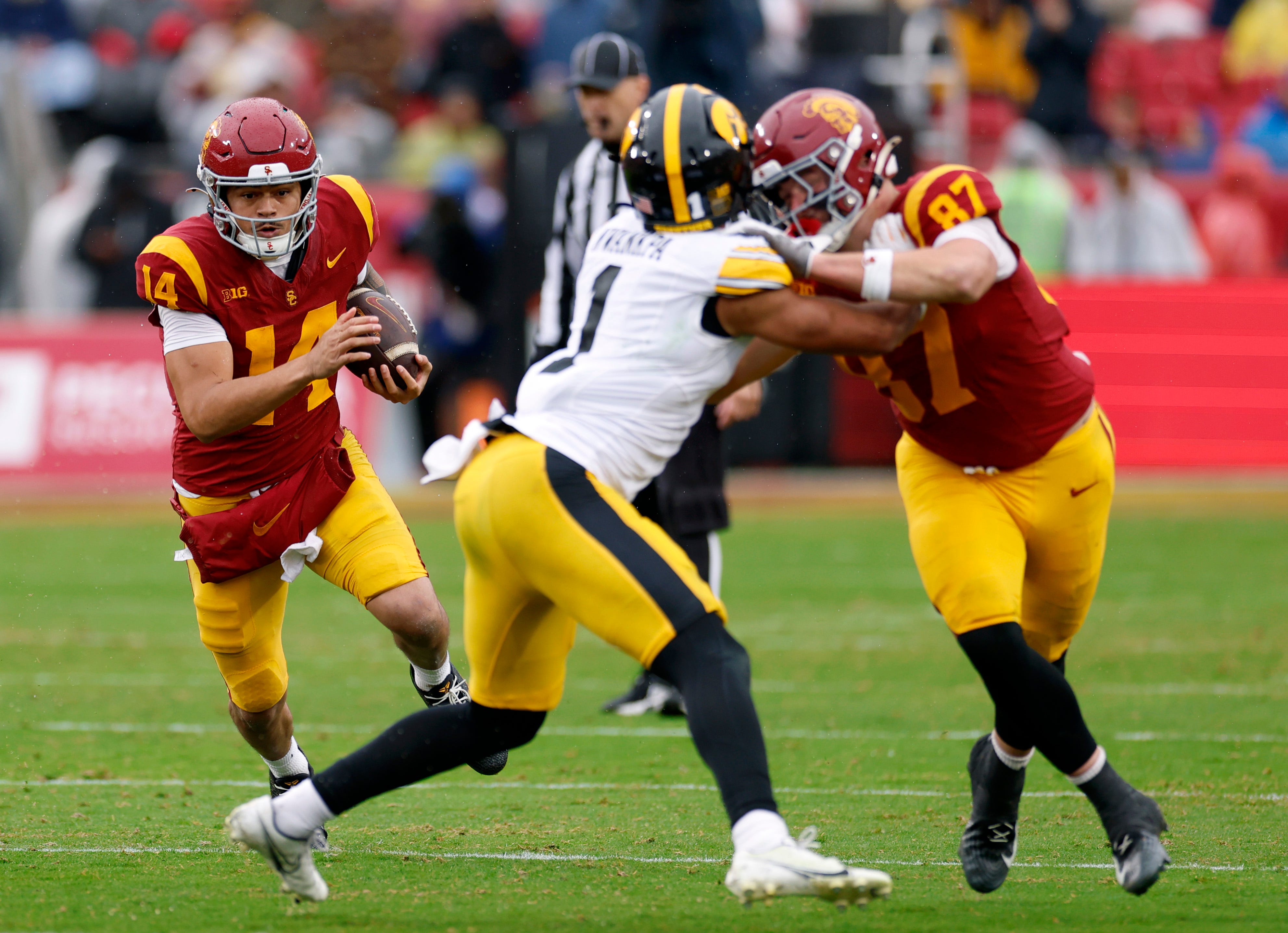 USC vs. Iowa score, highlights: Trojans keep CFP hopes alive with ...
