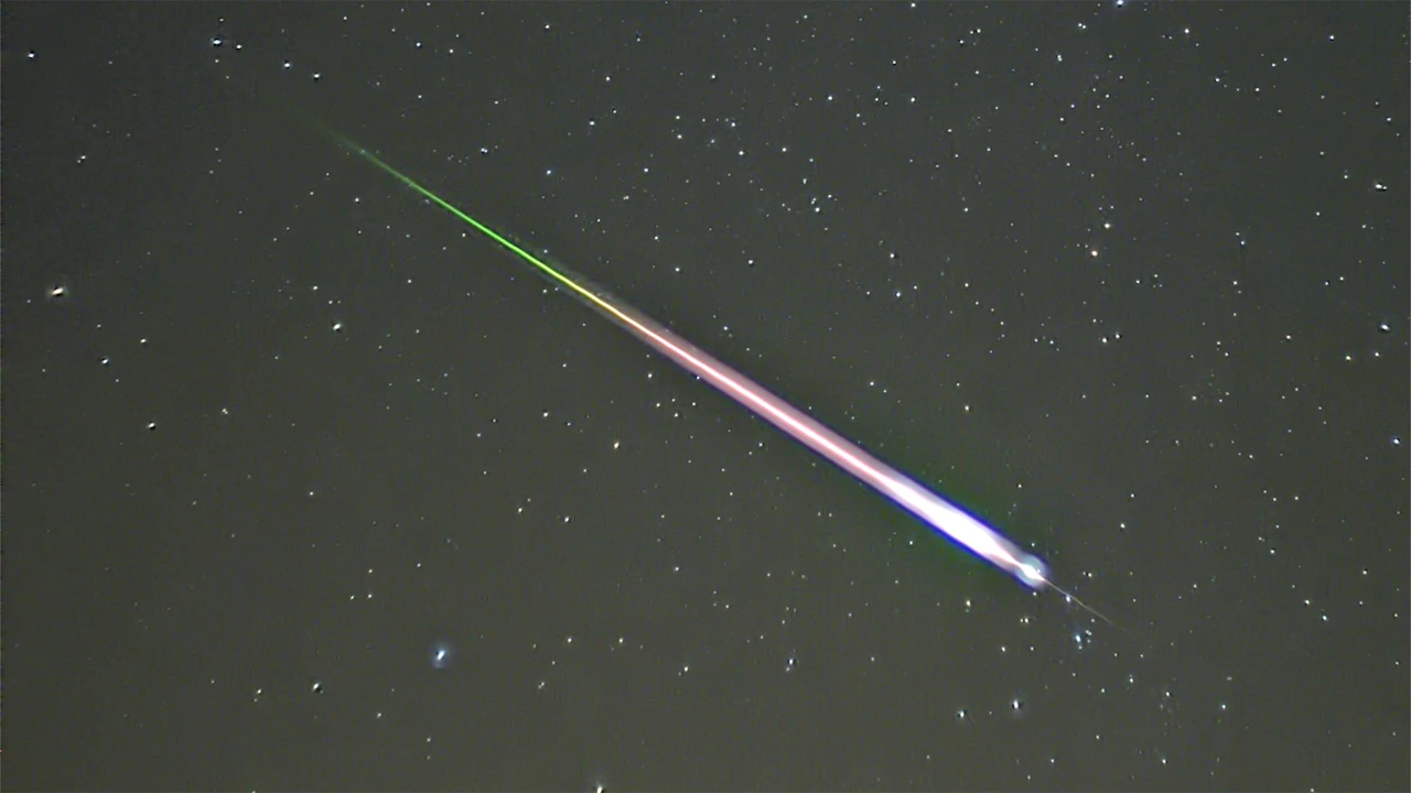 What time do the 2025 Leonids peak? Here’s when to see a meteor shower ...