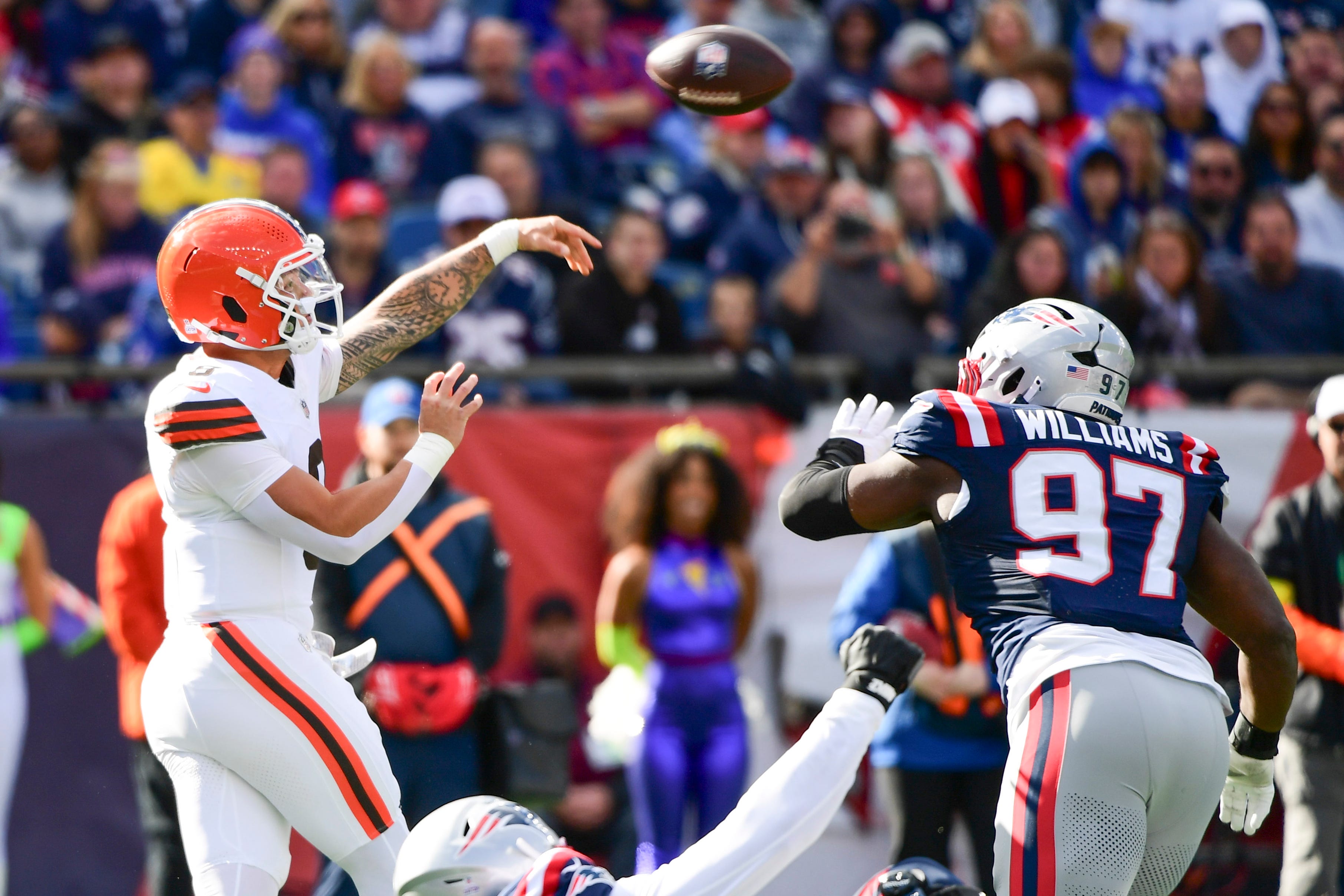 Patriots make move on DT Milton Williams, sign rookie to 53-man roster