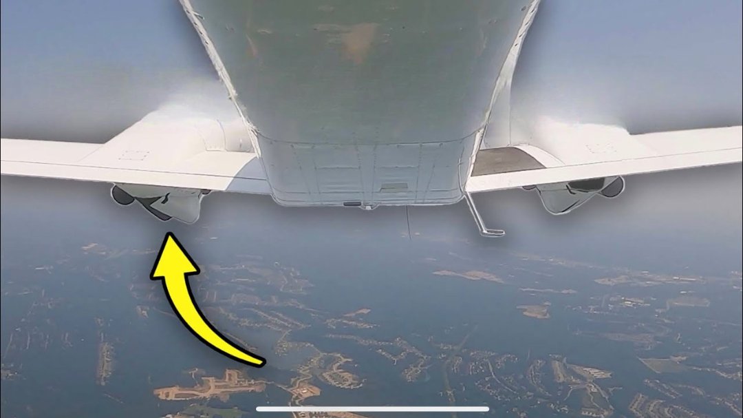 $35K Mystery: Inside an Abandoned Airplane