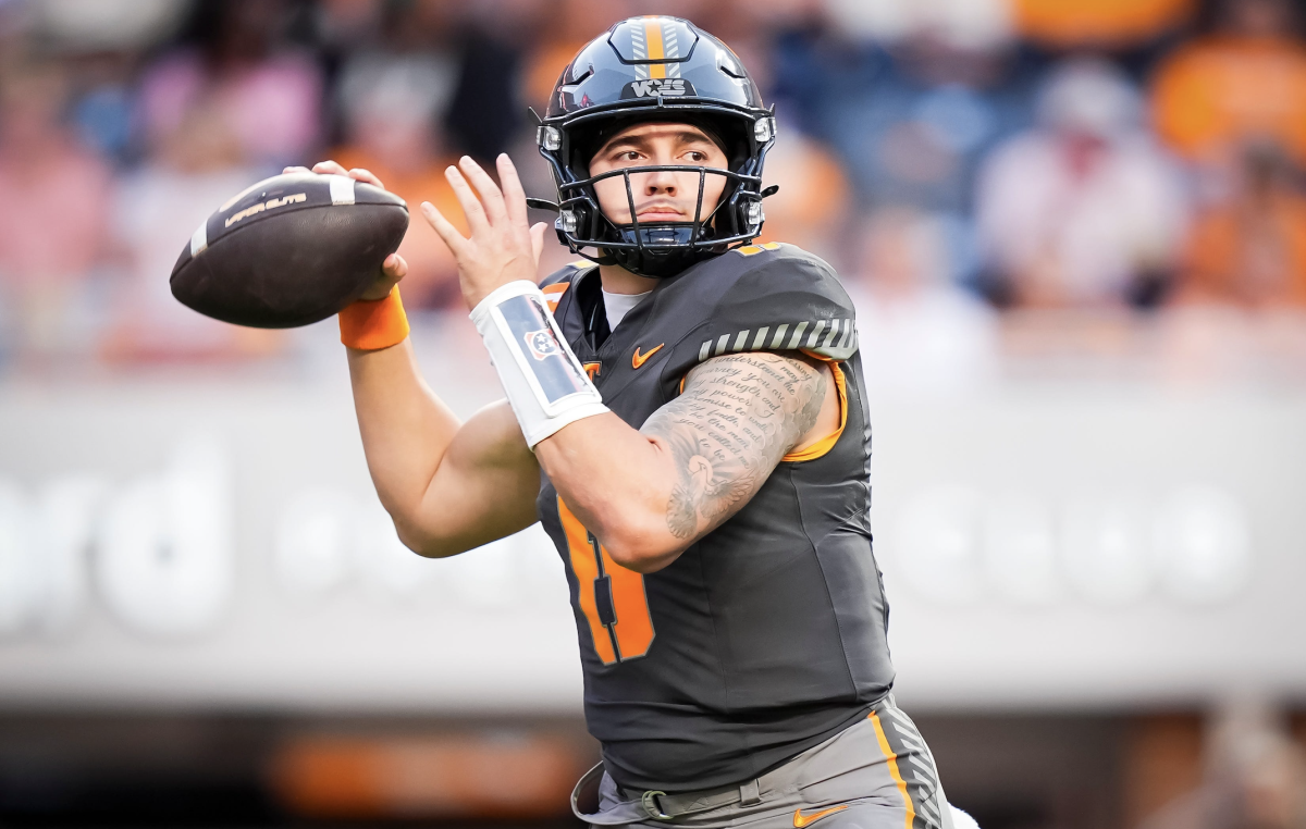 The reason behind Josh Heupel's odd late-game QB decision in Tennessee ...