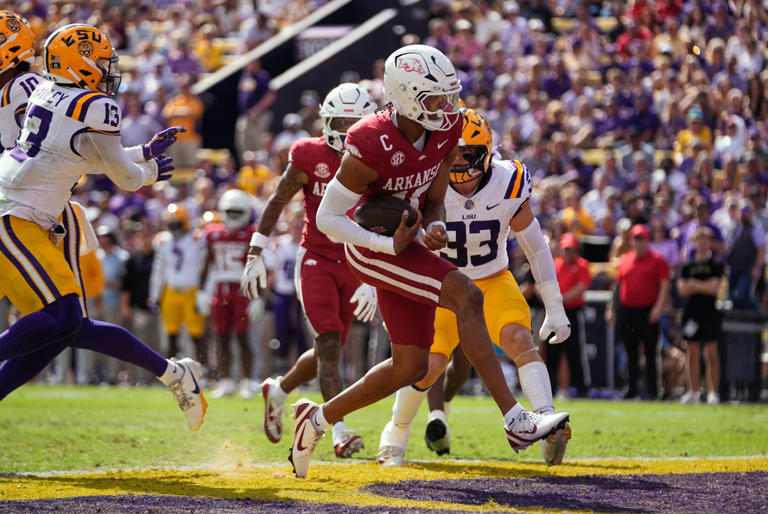 LSU gets first win under interim coach Frank Wilson against Arkansas, 23-22