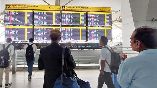 Govt orders forensic probe into AAI system failure that disrupted 900 ...