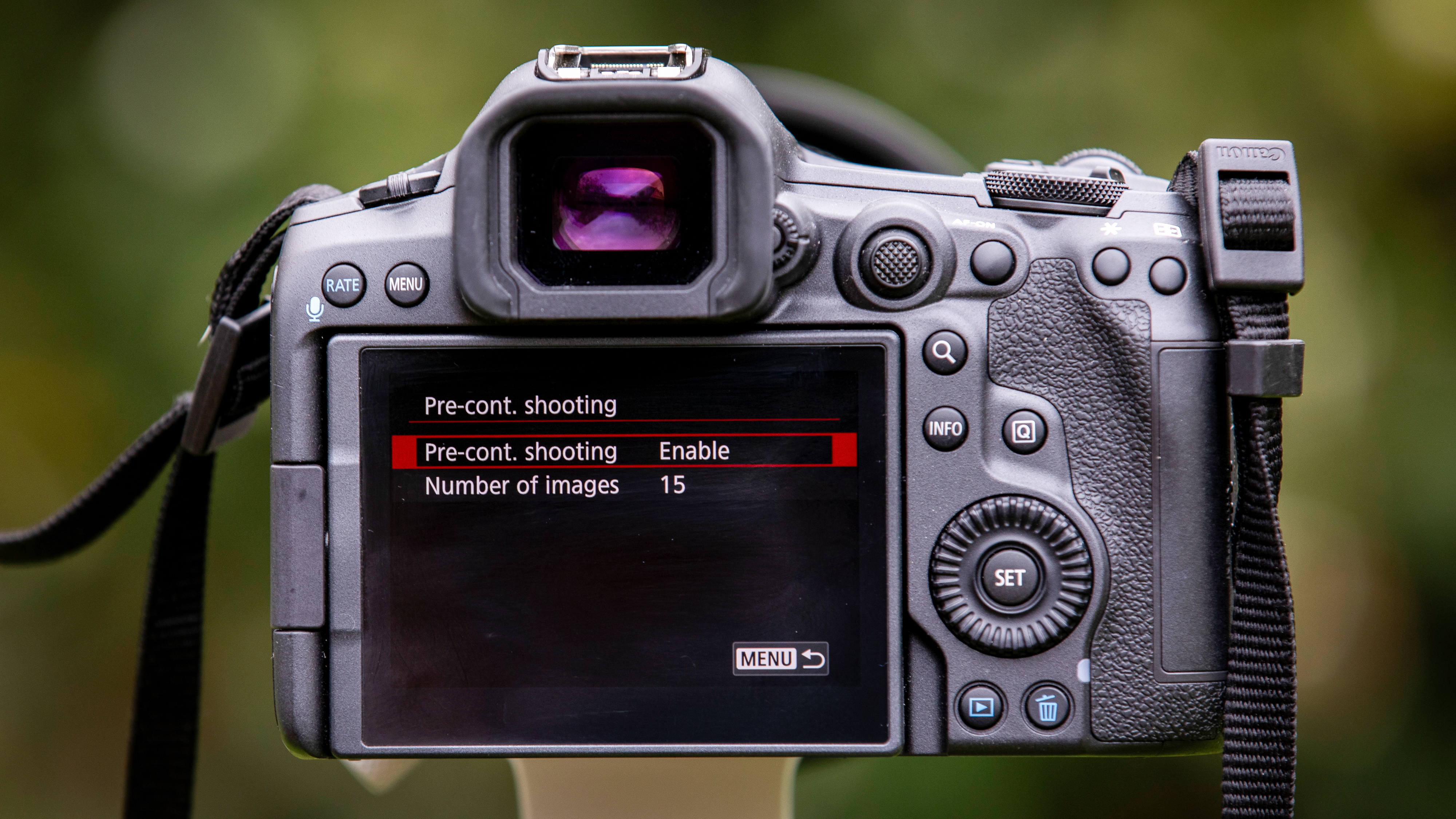 This magic Canon camera feature takes a photo before you've even ...