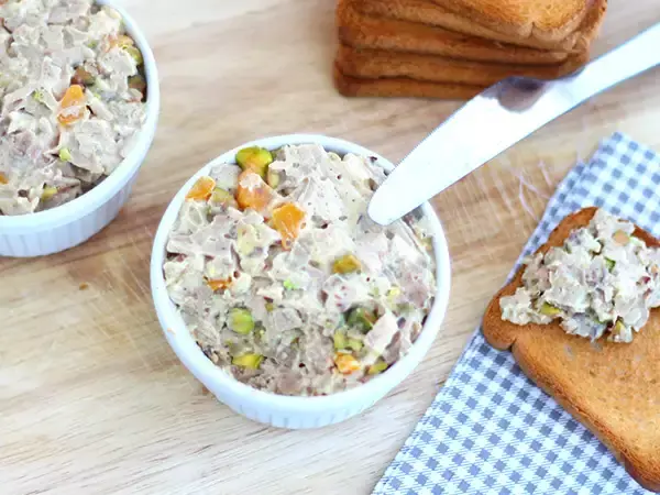 Rillettes de poulet moutarde pistache