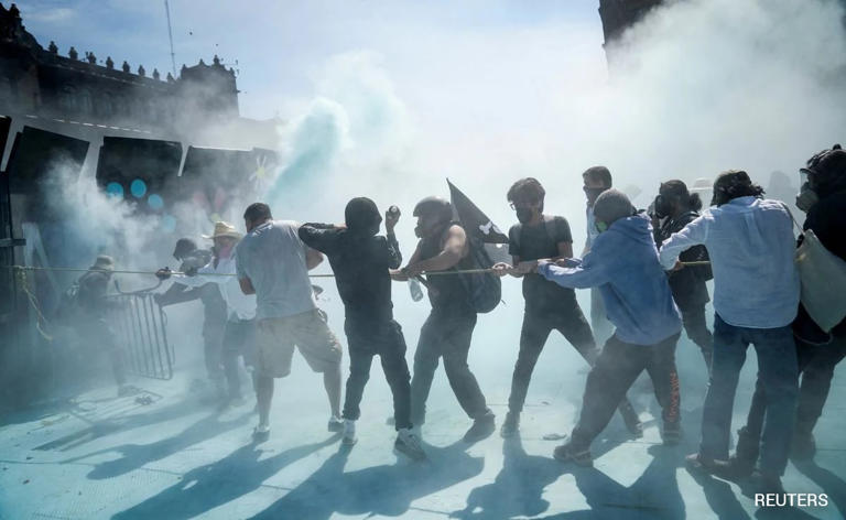 Thousands Hold Gen Z Protests In Mexico Against Mayor S Murder