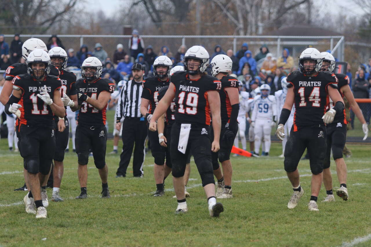Harbor Beach wins first regional title since 2018, tops Beal City