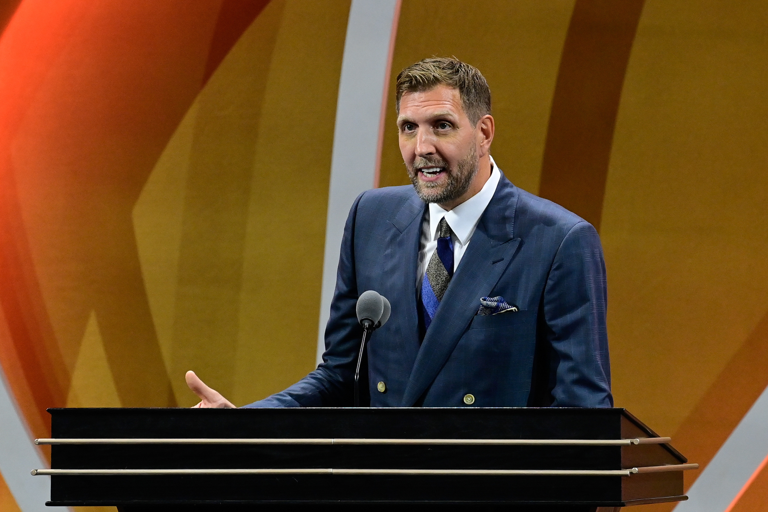 Mavericks icon Dirk Nowitzki perfectly explains why firing Nico ...