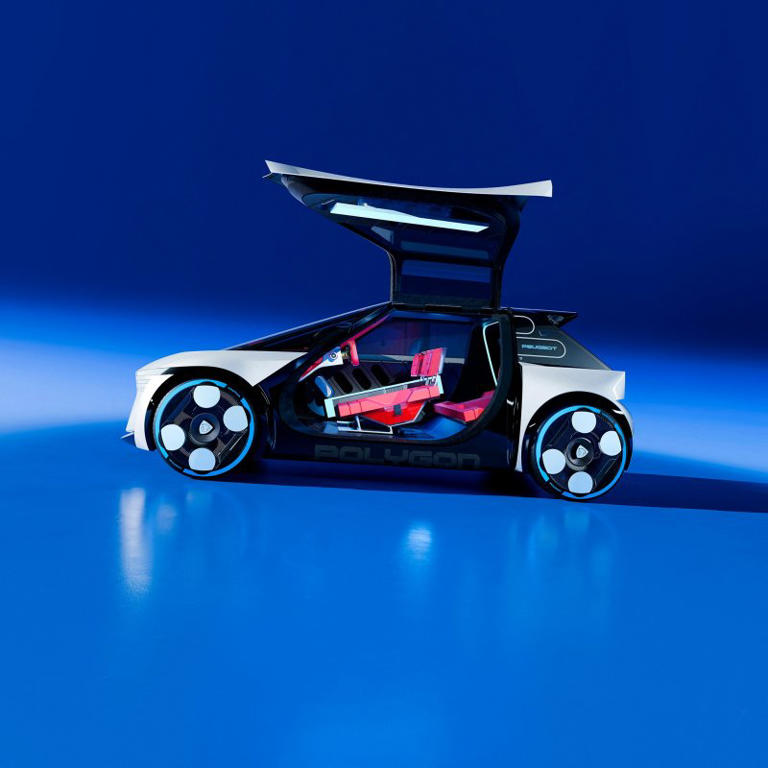 This New Concept Thinks a Square Steering Wheel Is the Future