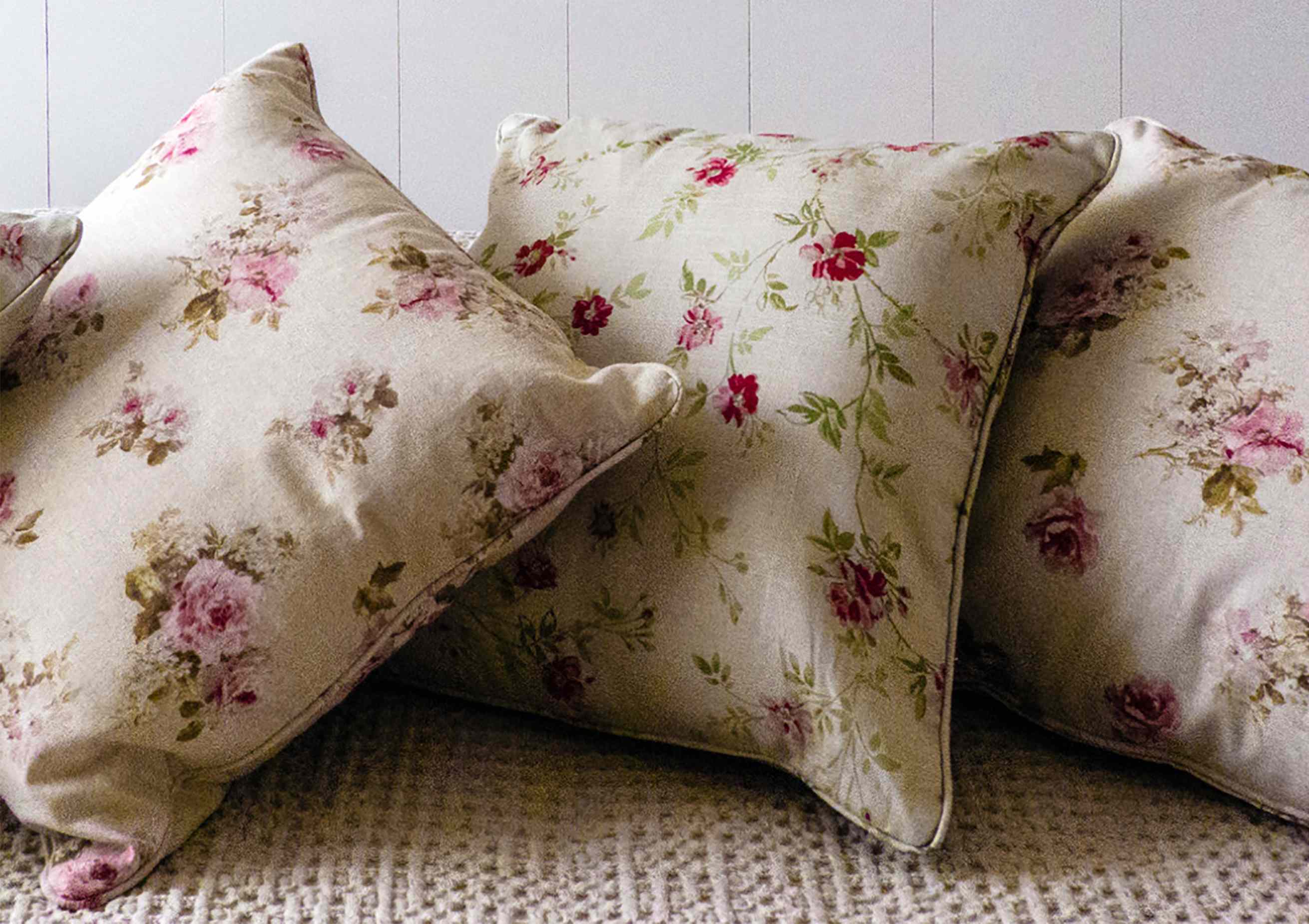 Can You Wash Throw Pillows In The Washing Machine?