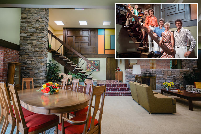 ‘Brady Bunch’ star ‘bawling every night’ over inspiring show — as famed ...