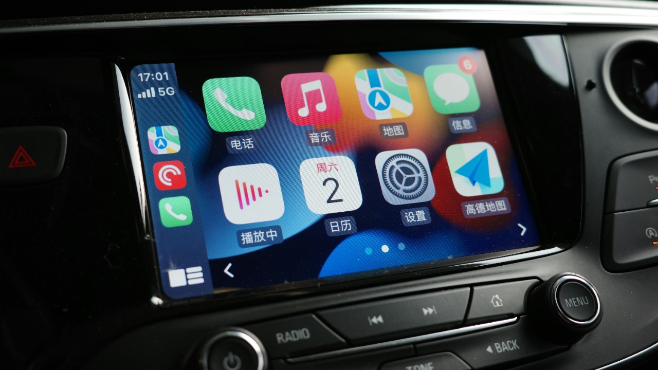 Four Android Auto features that beat Apple CarPlay