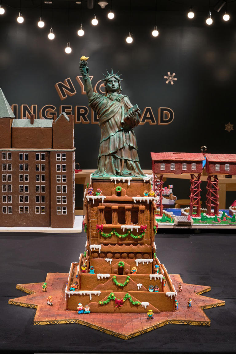 Amazing 20-pound gingerbread Statue of Liberty wins ‘Amazing Race ...