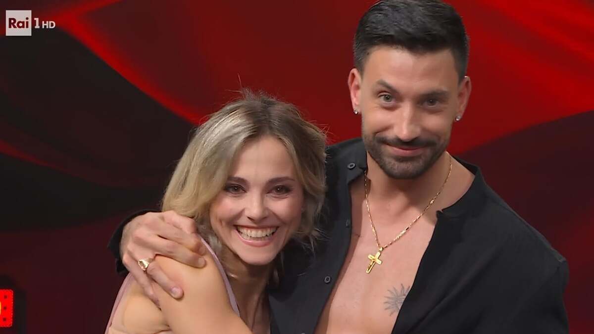 Ballando, Giovanni Pernice sotto accusa. Carolyn Smith sbotta: “Basta esagerare”