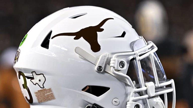 Texas Longhorns No. 1 QB Target in 2028 Nearing Commitment Decision