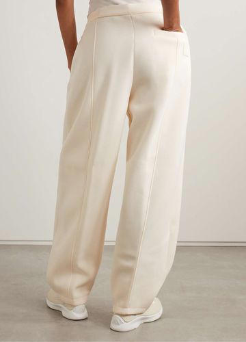 Alles andere als sporty! Nike liefert die coolste Trend-Hose für den ...