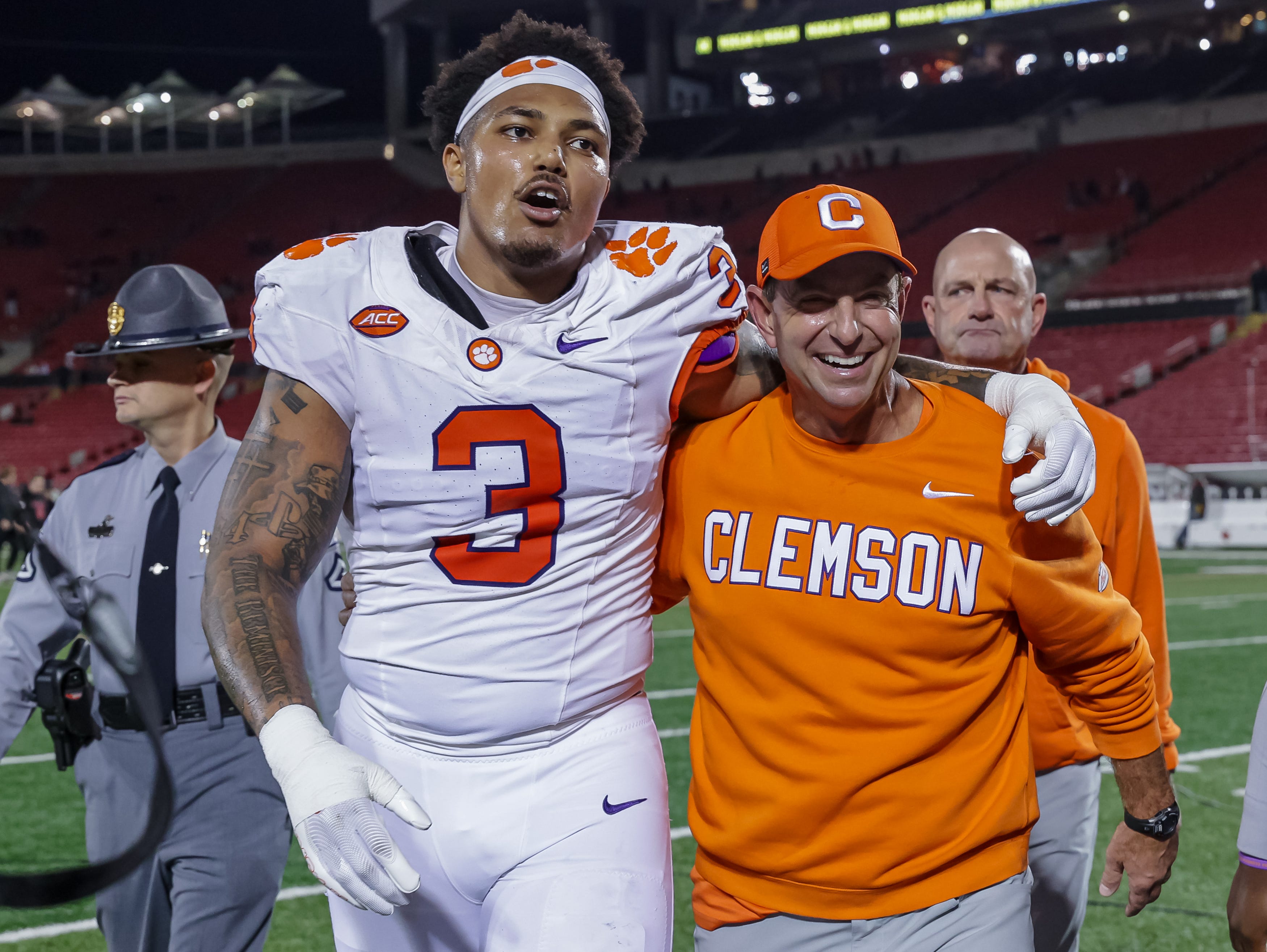 Social media reacts to Clemson football's wild Friday night win over ...